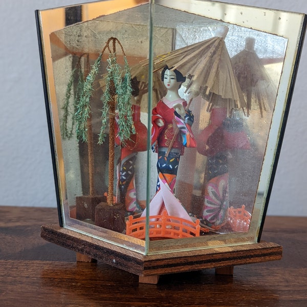 Geisha Lamp - Etsy