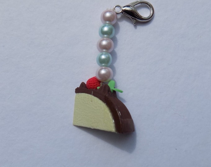 Kawaii Cake Eraser Pearl Clip on Keychain - Etsy