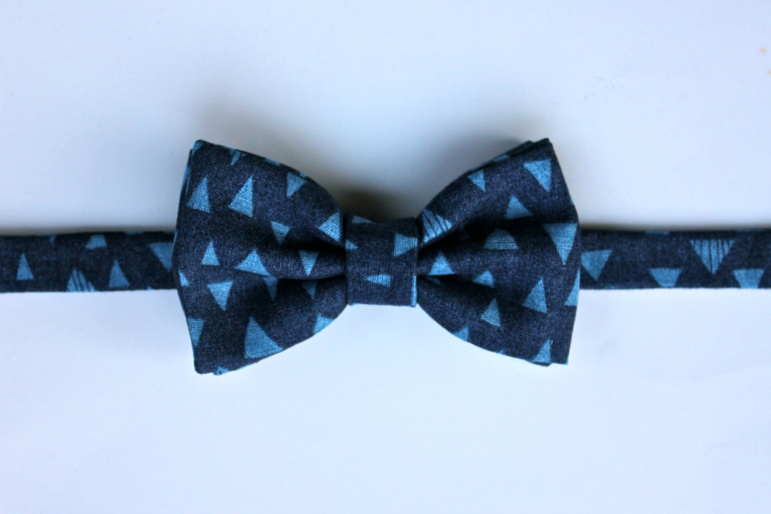 Blue Triangle Pattern Bow Tie - Mens Pre-tied Bow Tie - Womens Pre-tied ...