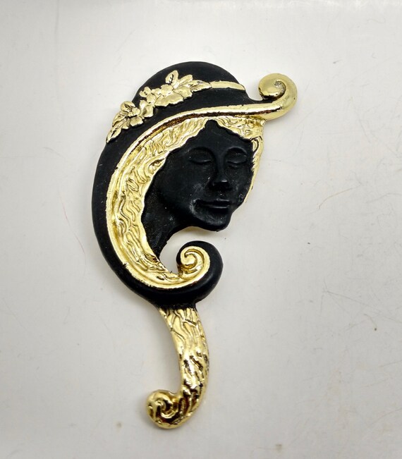 Large Vintage Black and Gold Woman's Head Brooch - Gem