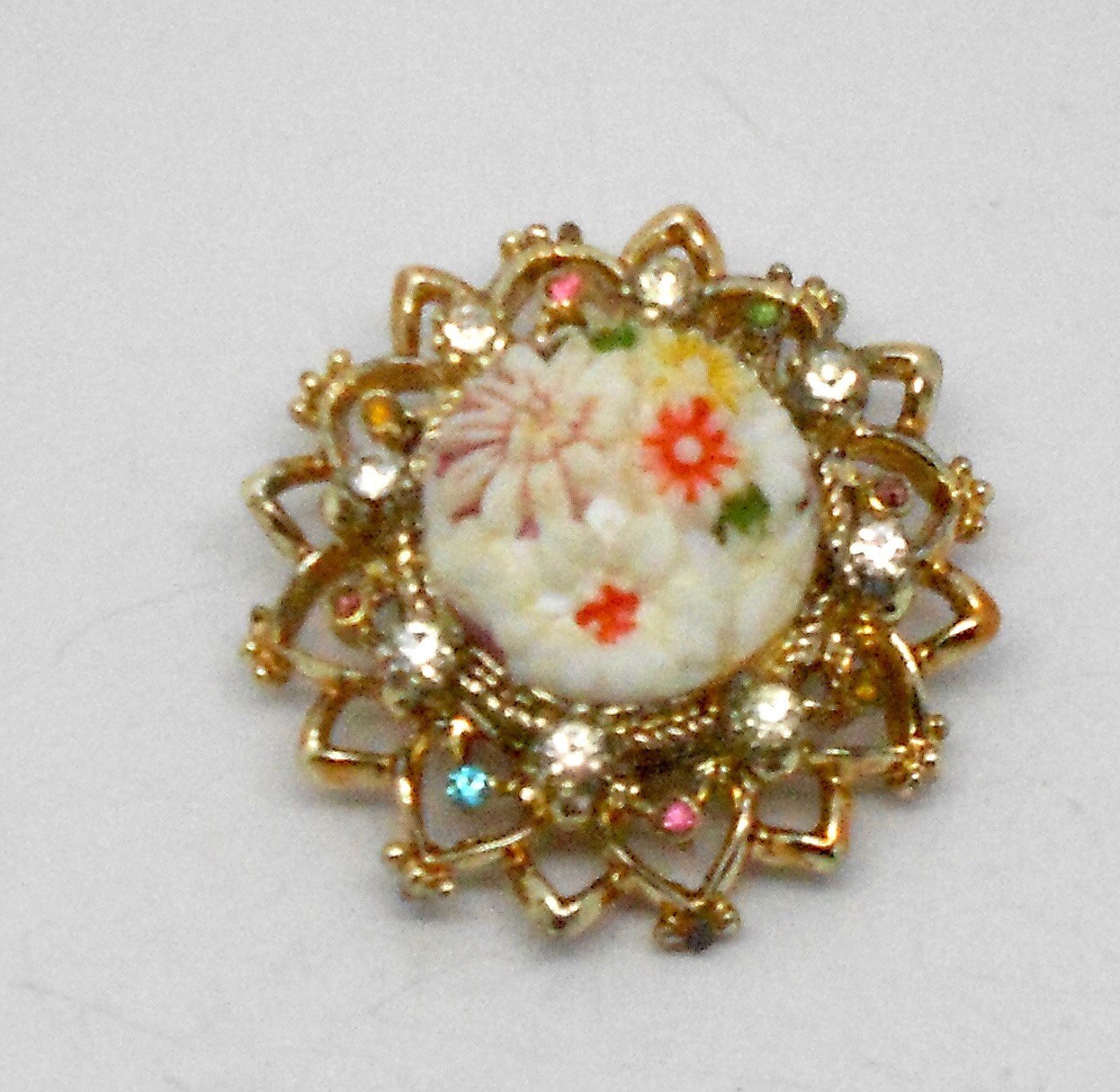 REDUCED PRICE Vintage Ceramic Flowers and Rhinestone Brooch - Etsy
