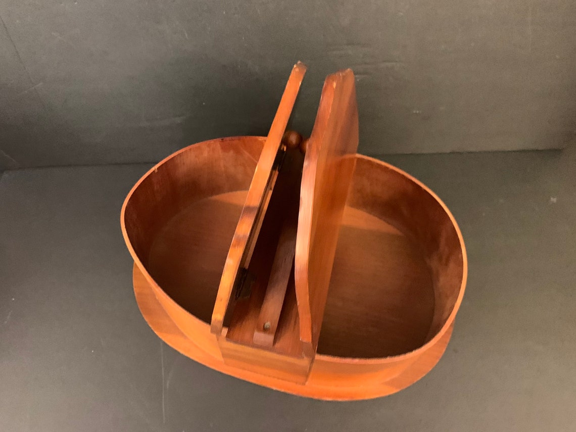 Vintage Wood Sewing Box Thread Lid Handle Oval Scalloped Edge - Etsy