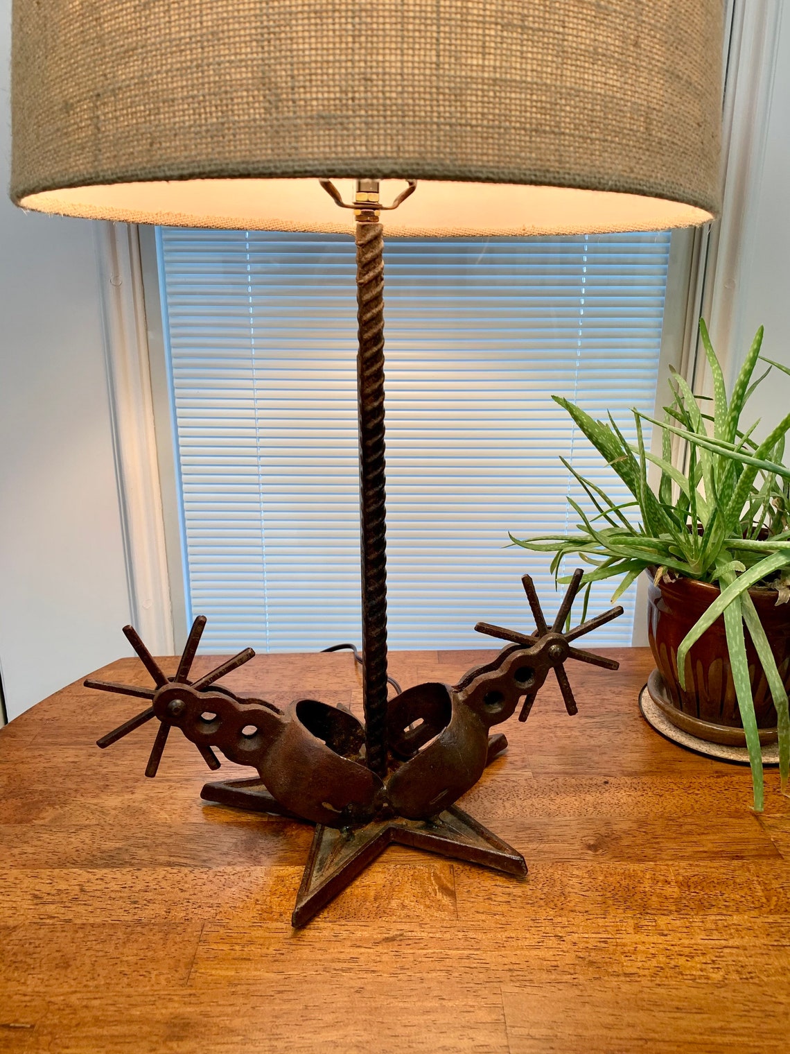 Vintage Rustic Iron Spur Rebar Table Lamp Western Cowboy Texas Star ...