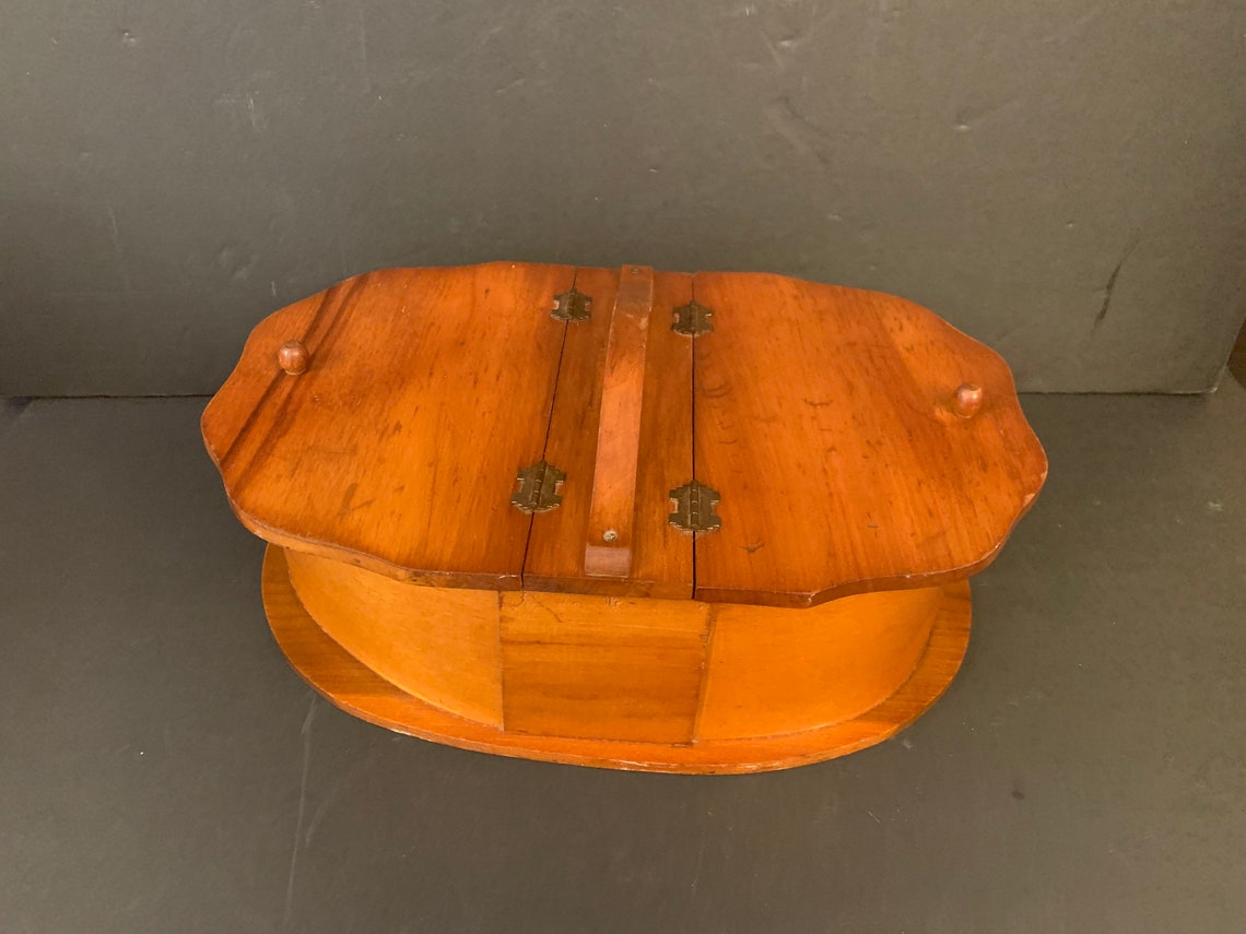 Vintage Wood Sewing Box Thread Lid Handle Oval Scalloped Edge - Etsy