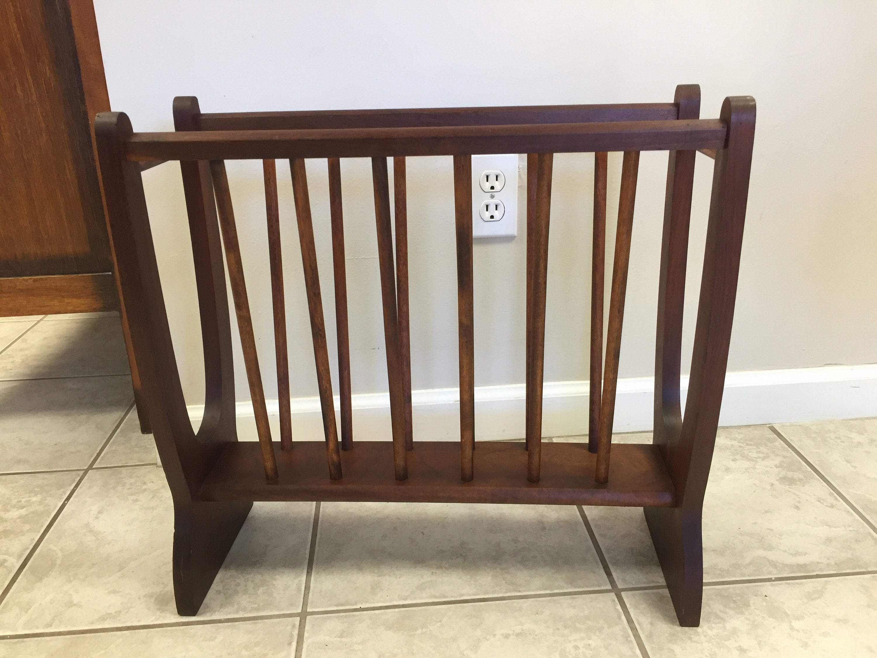 MCM Magazine Rack Holder Atomic Scheibe Teak/walnut? Wood Spindle Mid ...