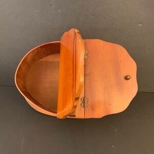 Vintage Wood Sewing Box Thread Lid Handle Oval Scalloped Edge - Etsy