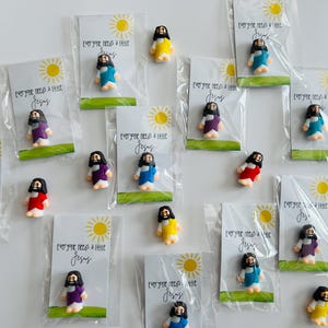 Mini Jesus Figurine Gift Set: Pocket Card | Religious Keepsake ...