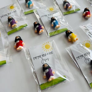 Mini Jesus Figurine Gift Set: Pocket Card | Religious Keepsake ...