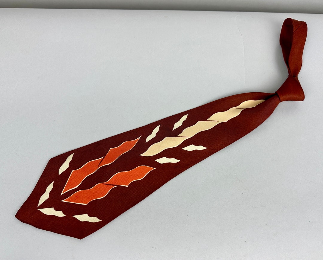 1940s Campfire Flames Necktie | Vintage 40s Cedar Brown Rayon With ...