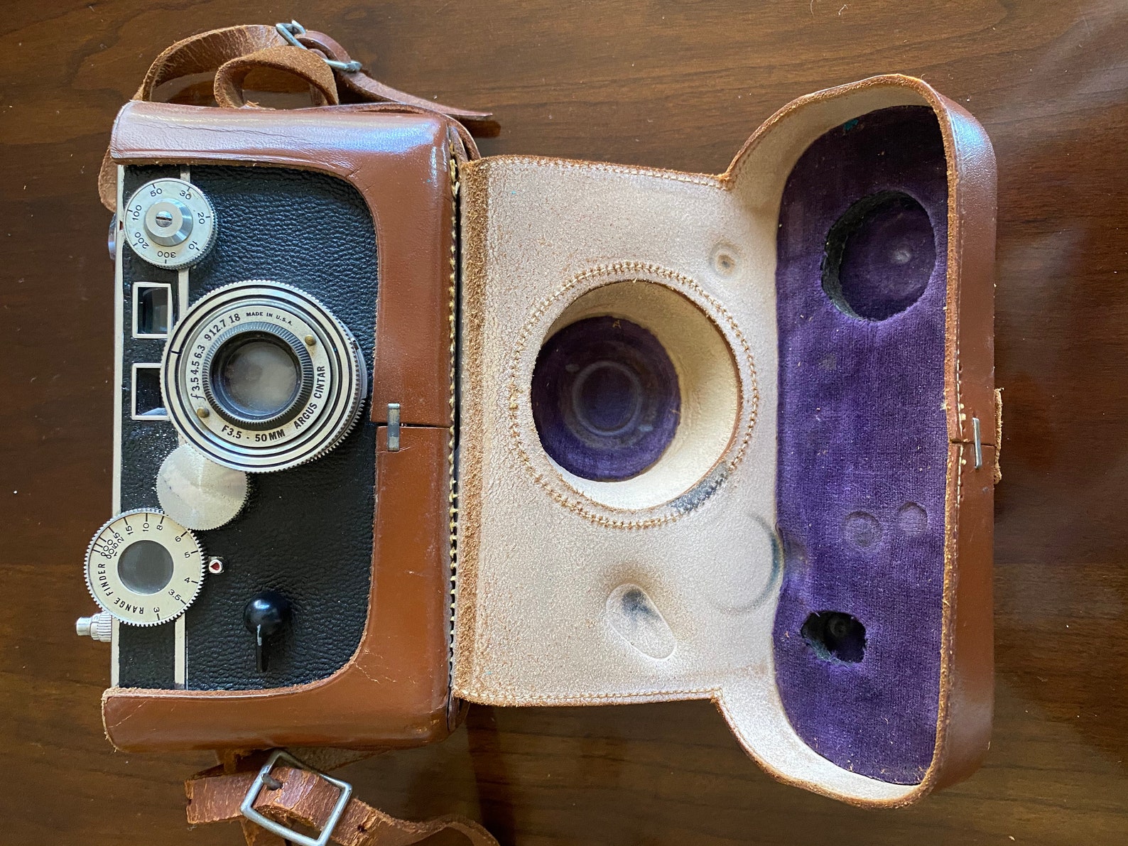 Vintage Argus Model C3 Camera [leather Case + Manual] - Etsy