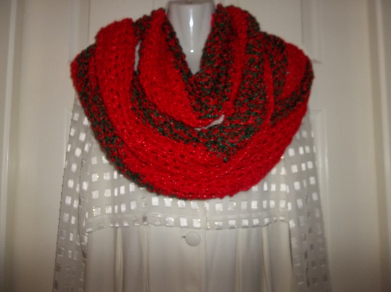 Crochet Pattern: Festive Crochet Scarf - Etsy
