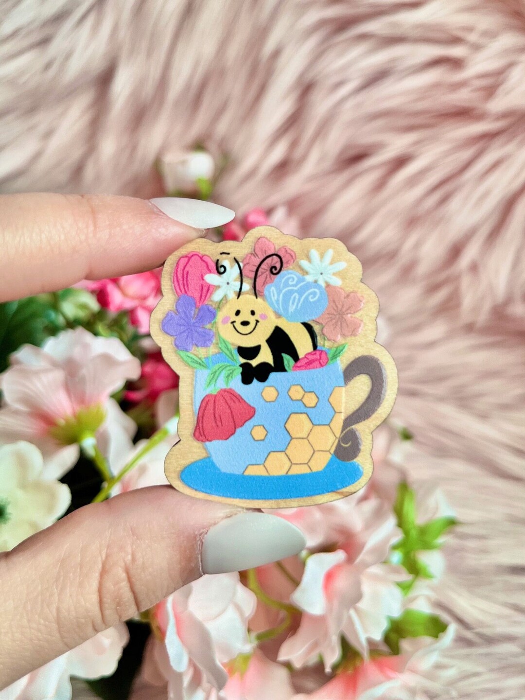 Happy Bee Teacup Pin| Wood Pin| Cute Teacup| Cute Art Pin| Unique Art ...