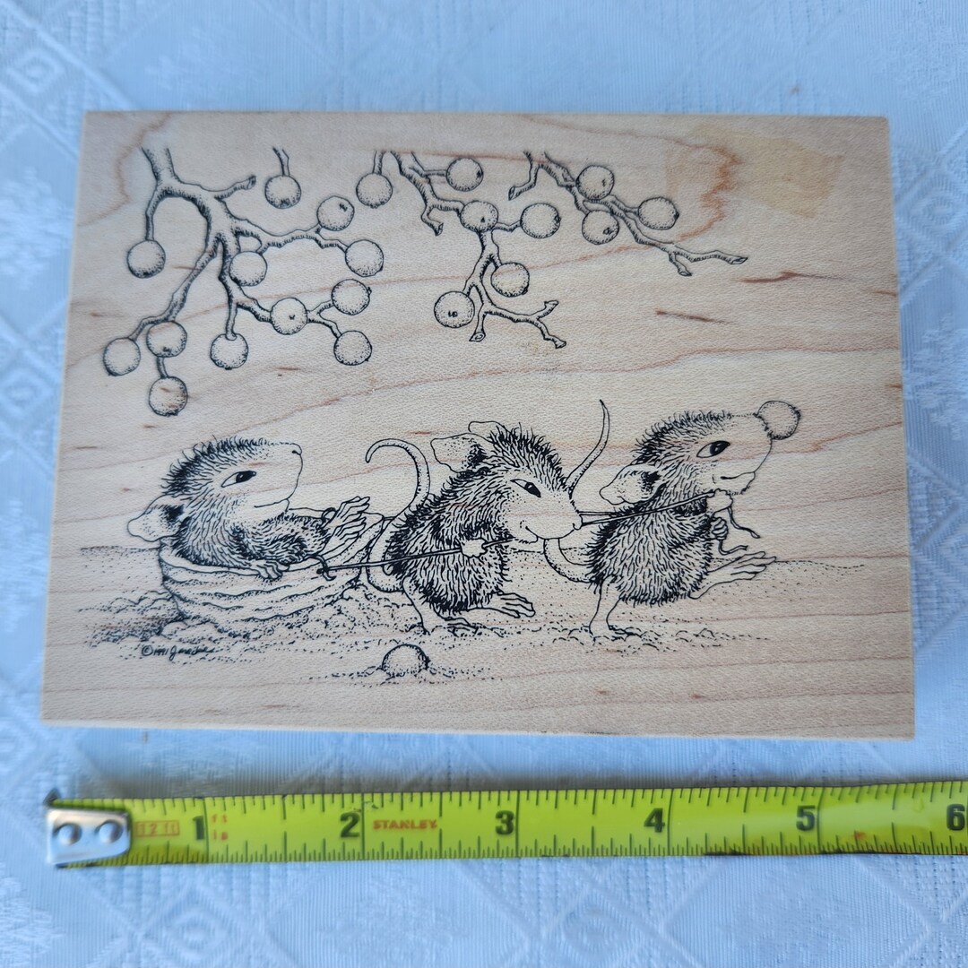 Stampa Rosa House Mice Mouse Pulling Walnut Sleigh C48 Designs 1998 ...