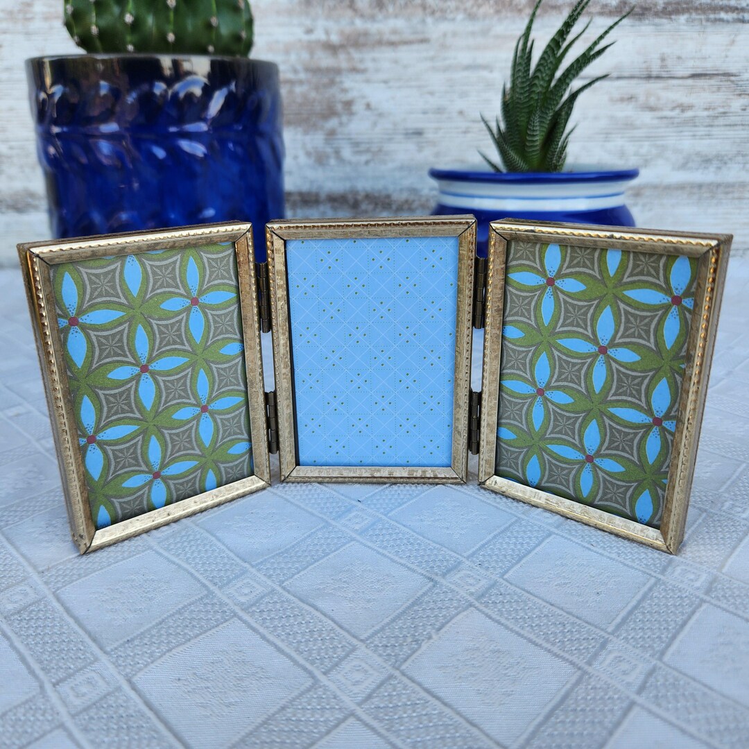 Wallet Size Triple Tri-fold Hinged Picture Frame, Gold Tone for 2x3 ...