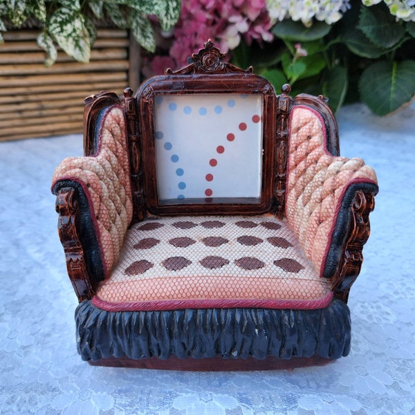 Empty Chair - Etsy
