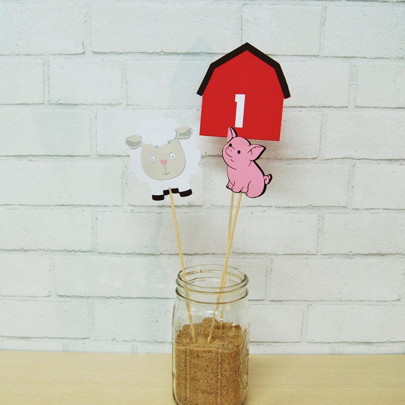 Barn Centerpiece - Etsy