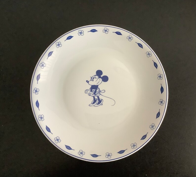 Guy Degrenne Mickey Mouse Plate 24 Cm / 9,5 Inches . Disney Mickey and ...