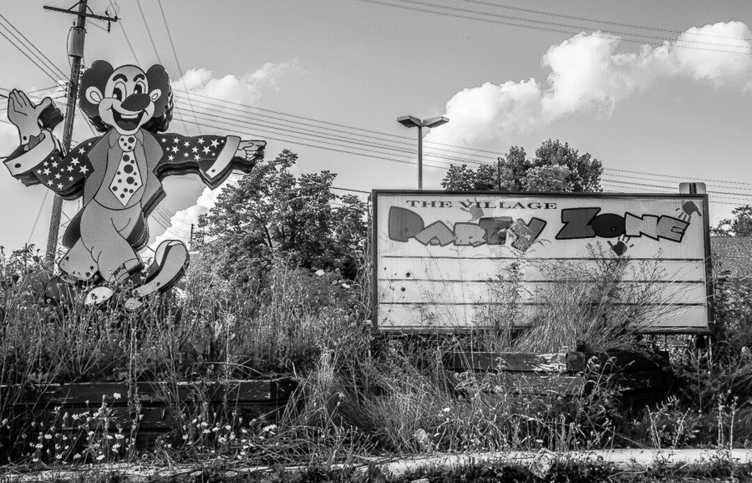8 X 10 Scary Clown Mannequin Photo in Flint, Michigan - Etsy