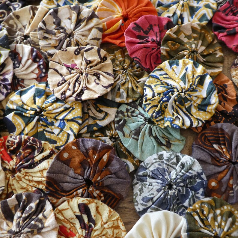 25 Vintage Batik Yo Yos, Suffolk Puffs - Etsy