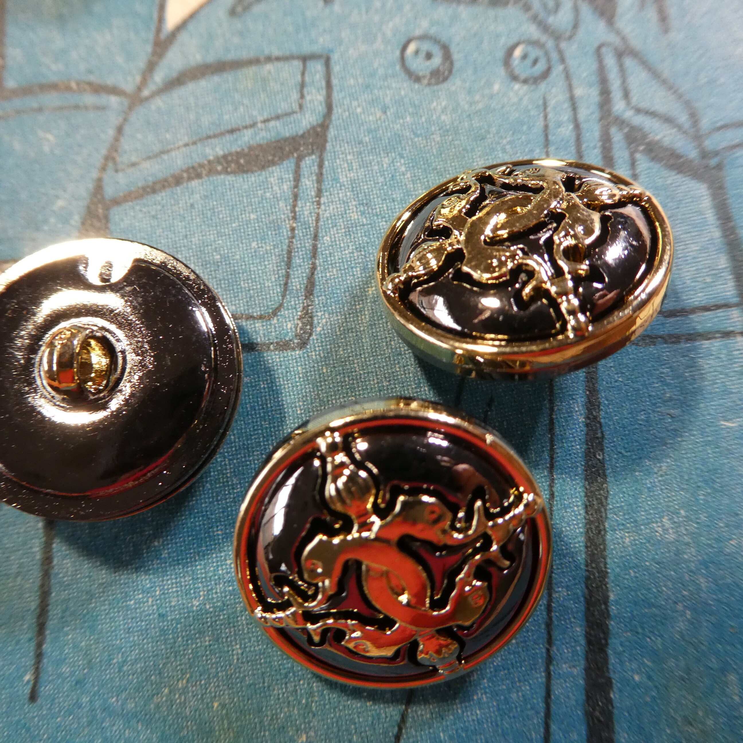 6 Vintage Black and Gold Shank Buttons, 20 Mms - Etsy