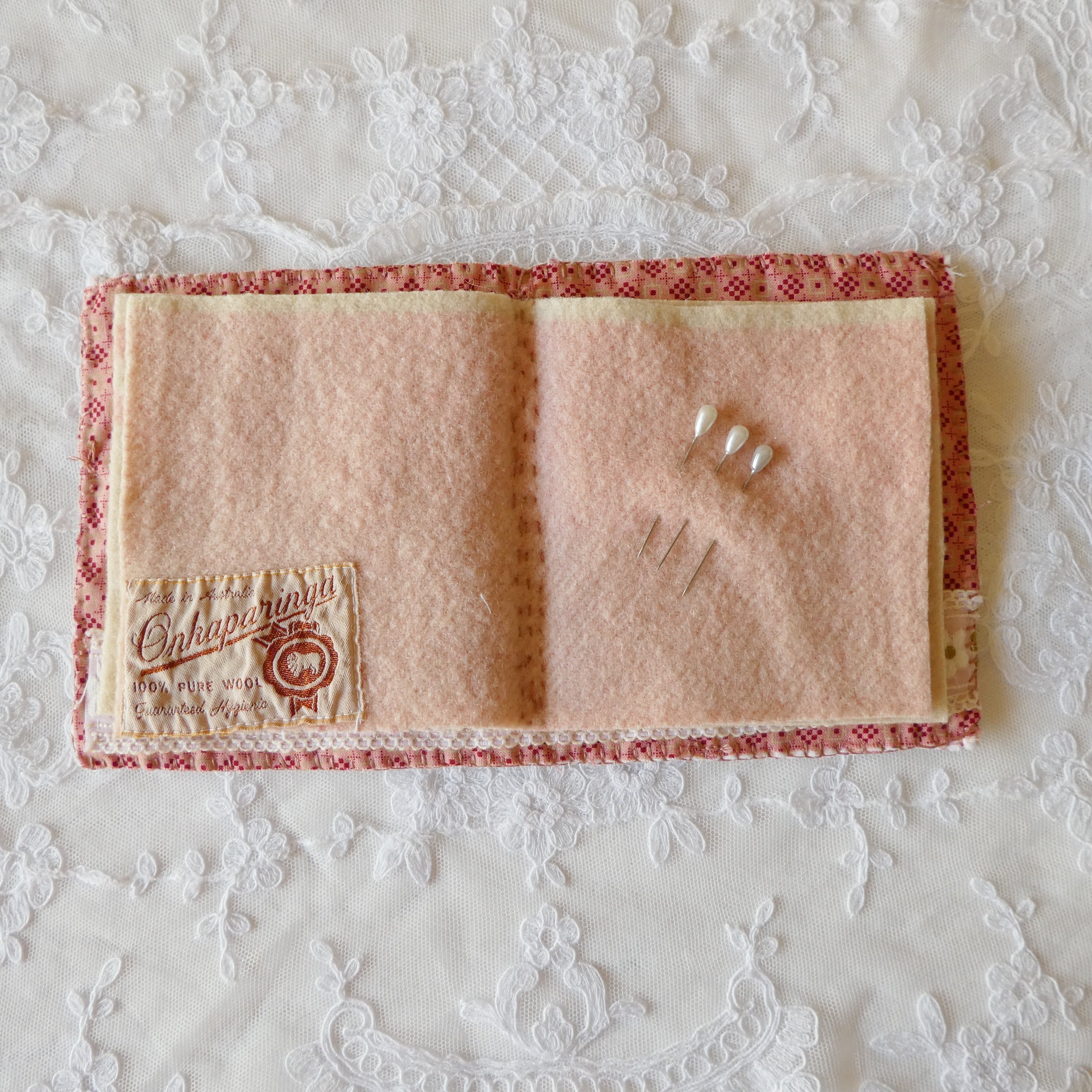 Slow Stitching Needle Case Kit, Vintage Fabric Needle Book - Etsy