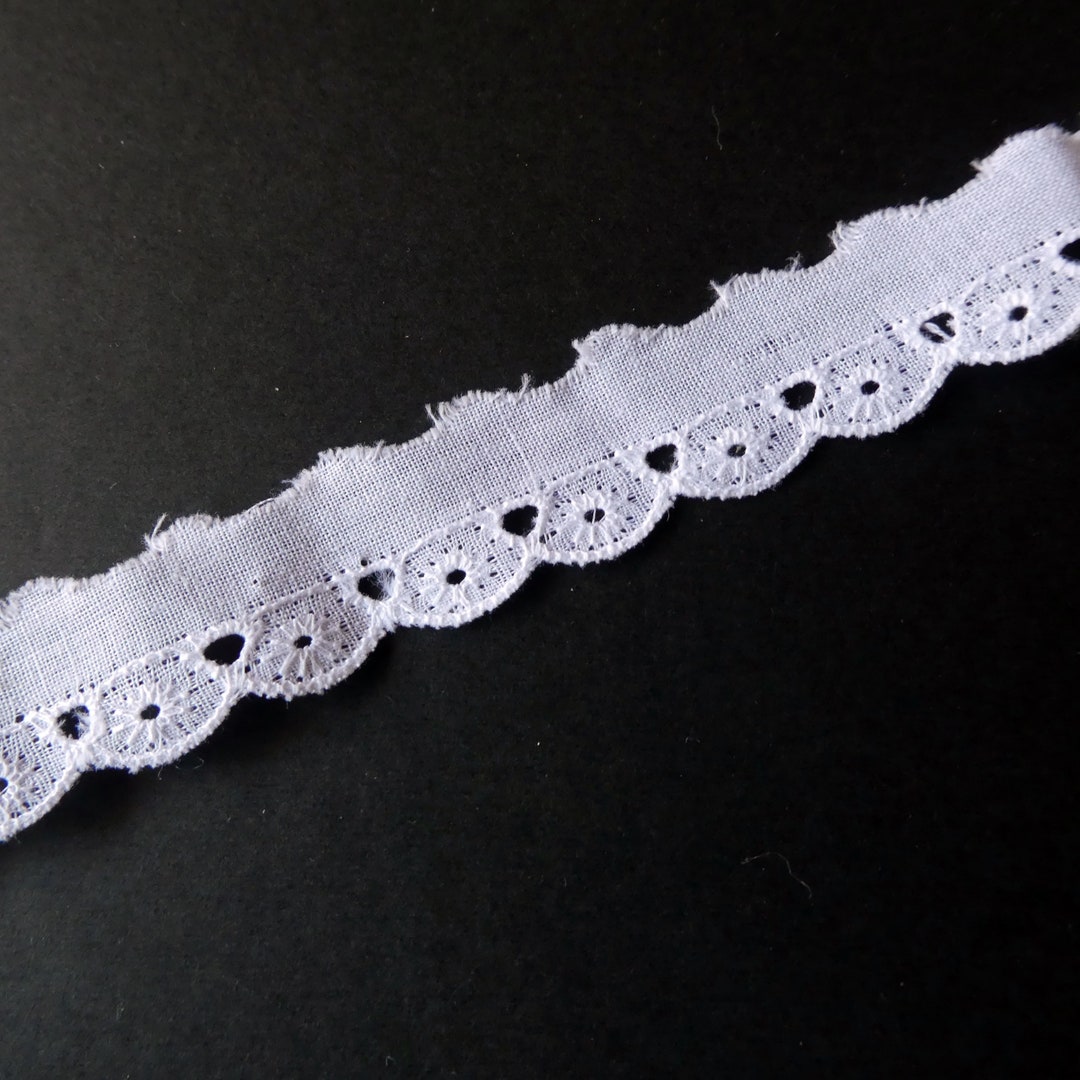 White Broderie Anglaise Lace Trim, 2 Cm Wide, 2.6 Metres - Etsy