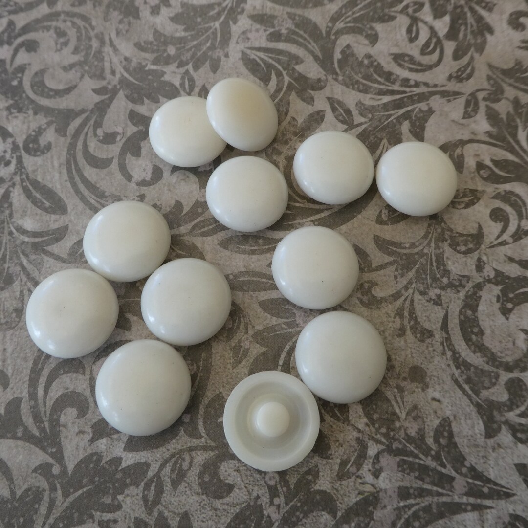 12 Vintage White Plastic Shank Buttons, 20 Mms - Etsy