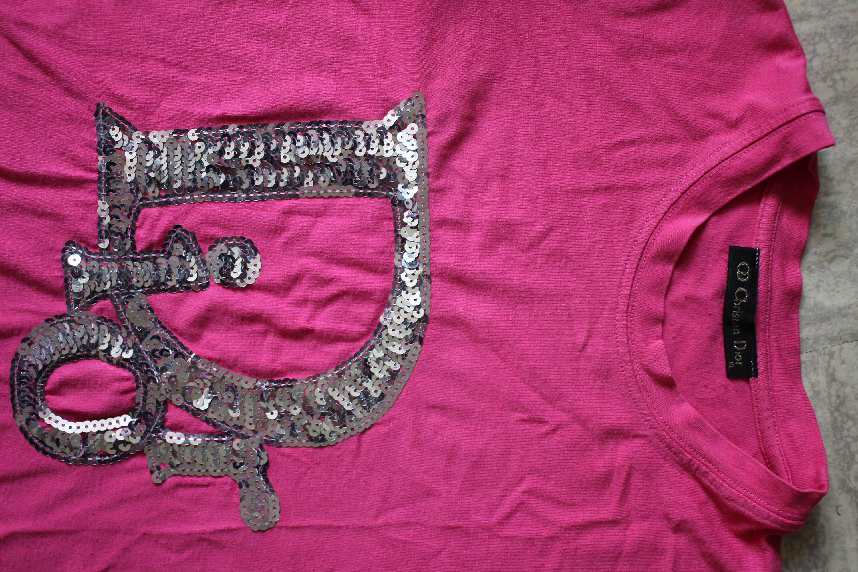 Christian DIOR Pink T-shirt / Lodo DIOR in Silver Sequin Christian DIOR Pink T-shirt / Lodo DIOR in Silver Sequin
