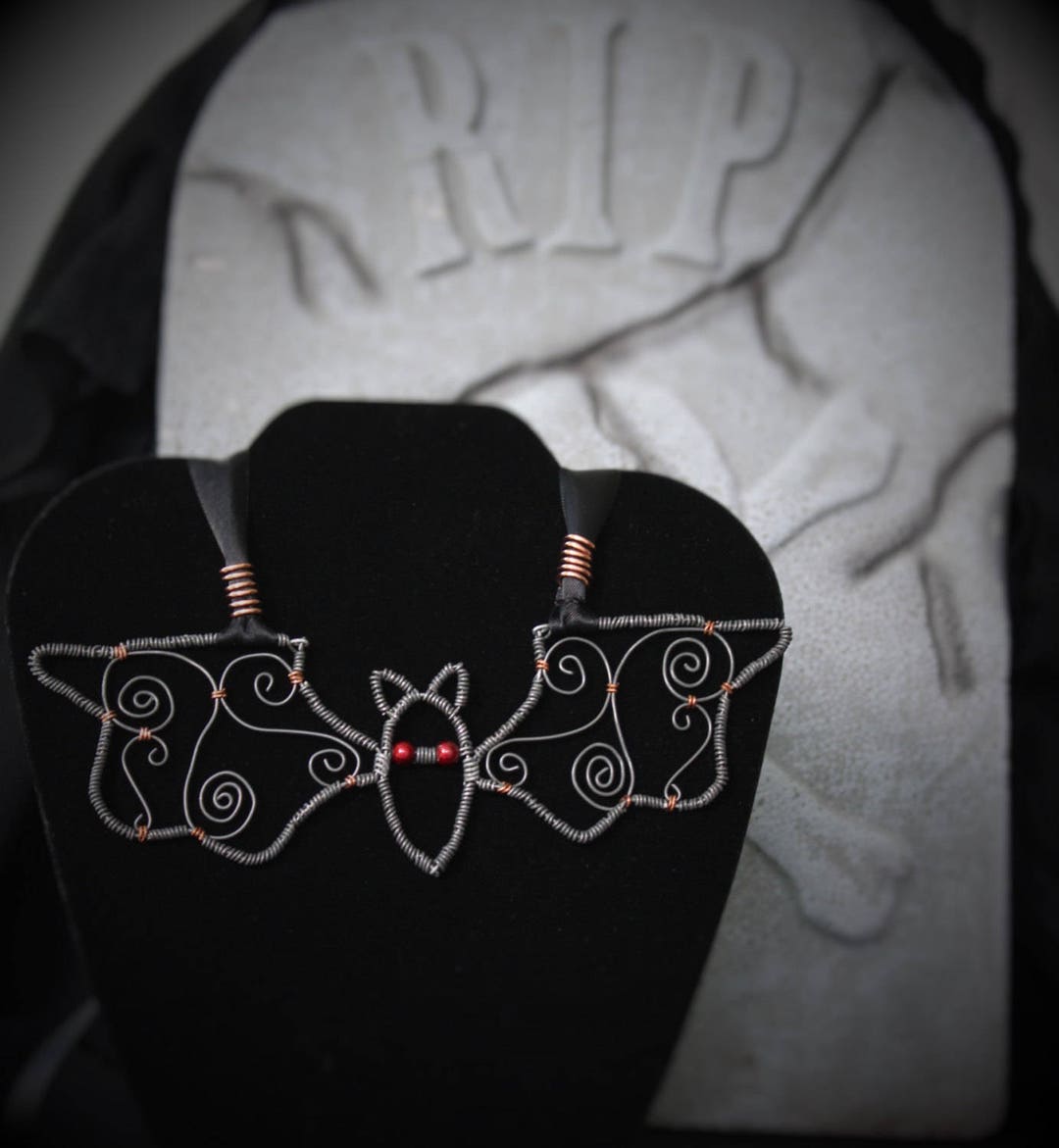 Vampire Bat Goth Necklace Halloween Jewelry OOAK - Etsy
