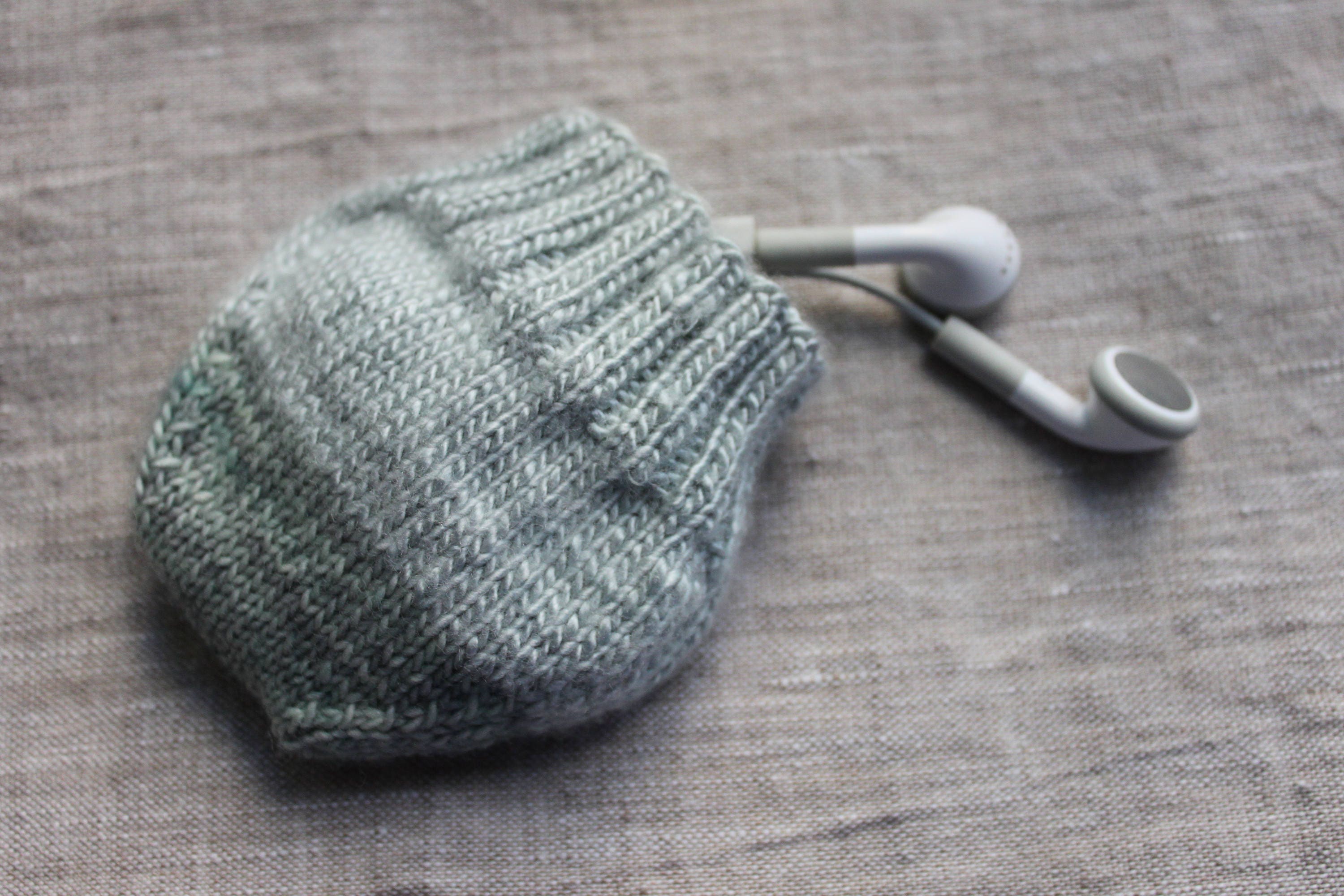 KNITTING PATTERN, Knitted Headphone Bag, Earphone, Knit Wallet, Purse ...