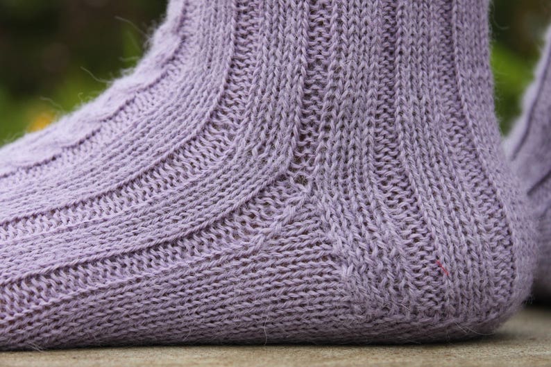 KNITTING PATTERN Awesome Possum Socks Cabled Knit - Etsy