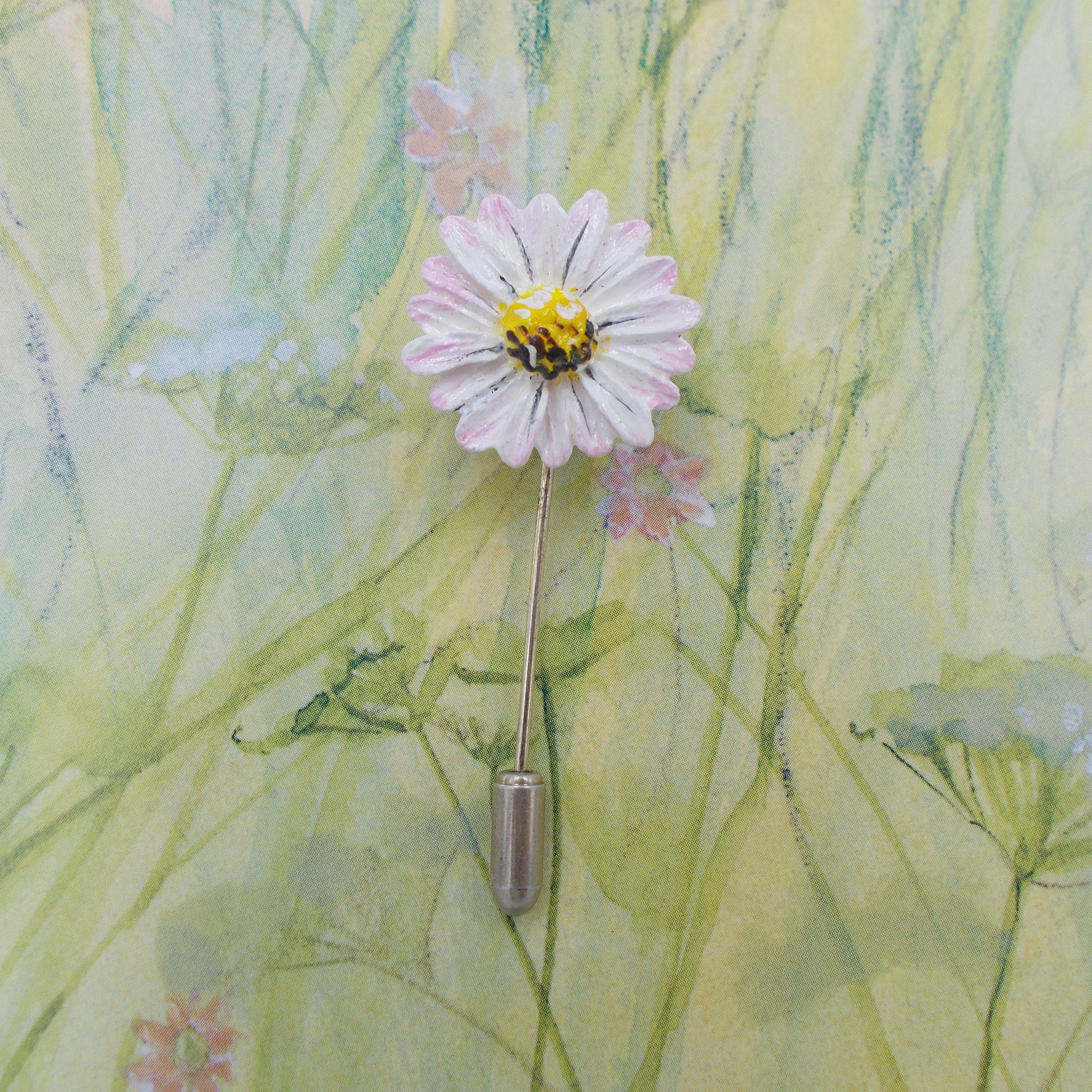 Small LAWN DAISY PIN Dainty White Daisy Wedding Corsage | Etsy