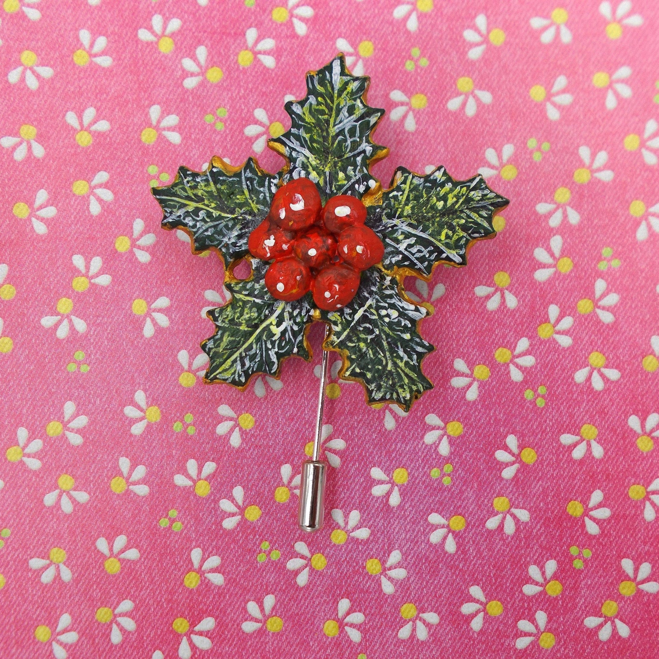 Large HOLLY & BERRIES WREATH Pin Festive Christmas Winter - Etsy UK