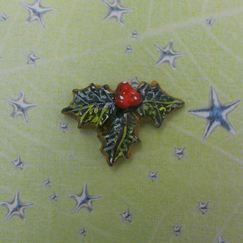 Small HOLLY TIE PIN Holly and Berries Tie Tack Christmas Lapel - Etsy
