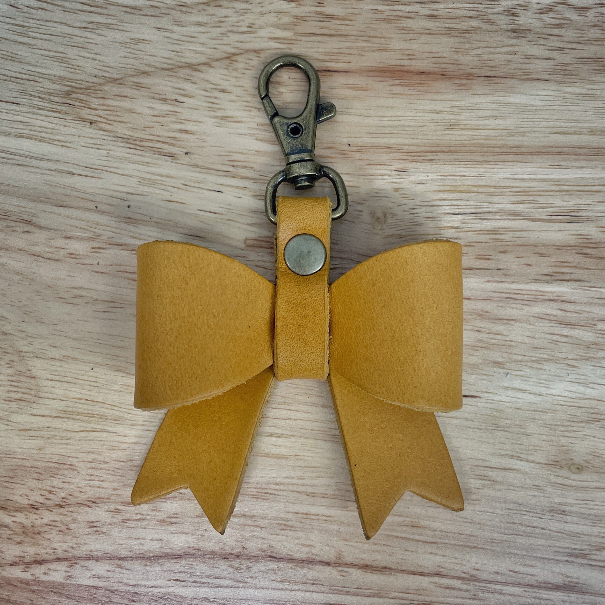 Leather bow keychain Personalized Bridesmaid gifts bridal | Etsy