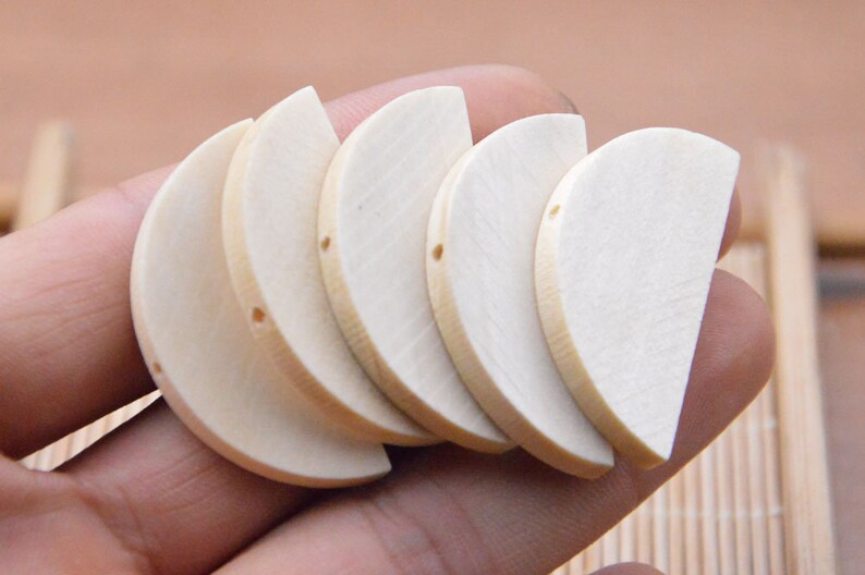 Wooden Disk.20pcs Wood Disk Beadshalf Wood Beadsmoon Shaped - Etsy