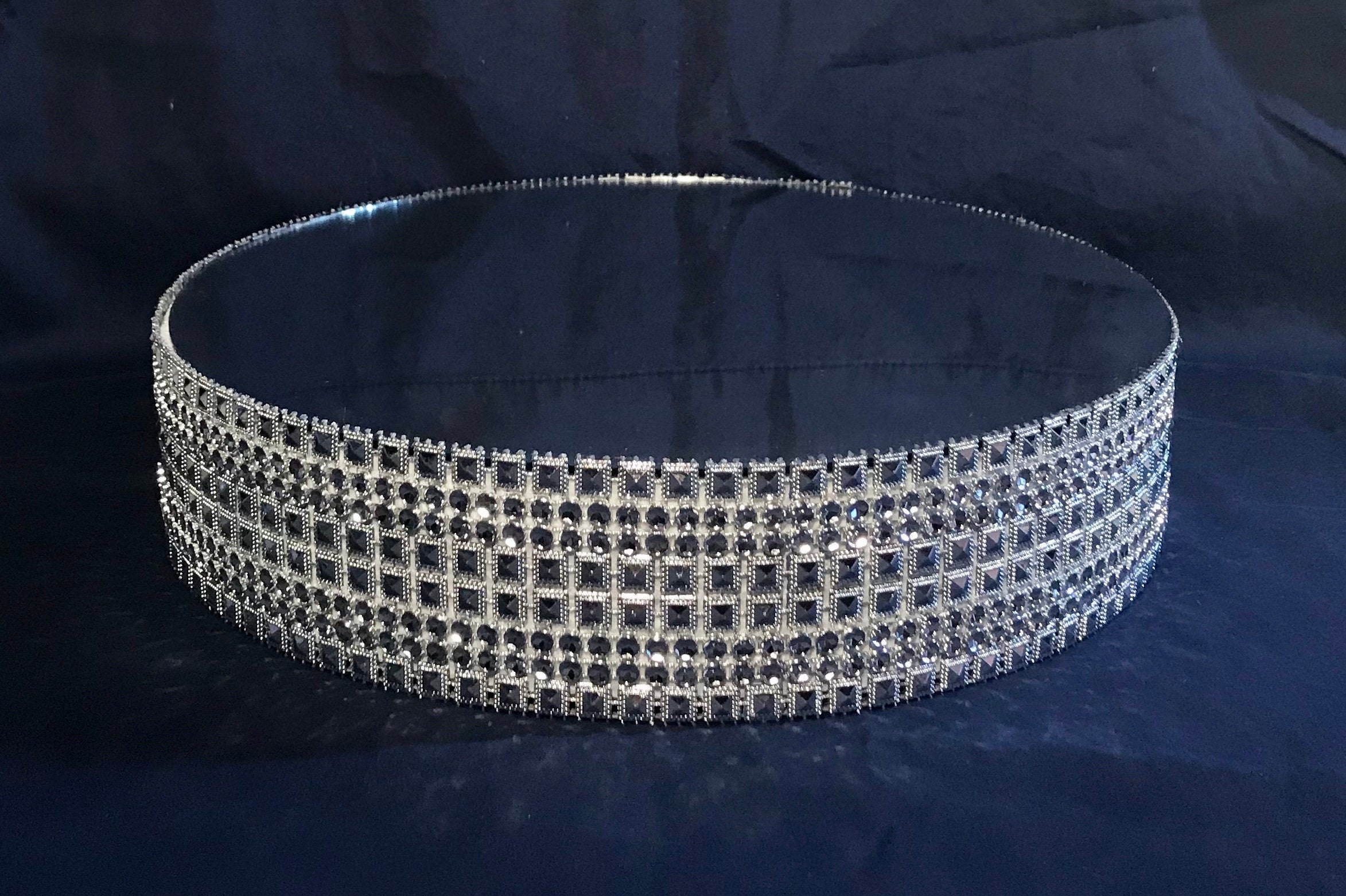 LOW CAKE DISPLAY Trey Featuring Square Silver Rhinestones and Mirror - Etsy