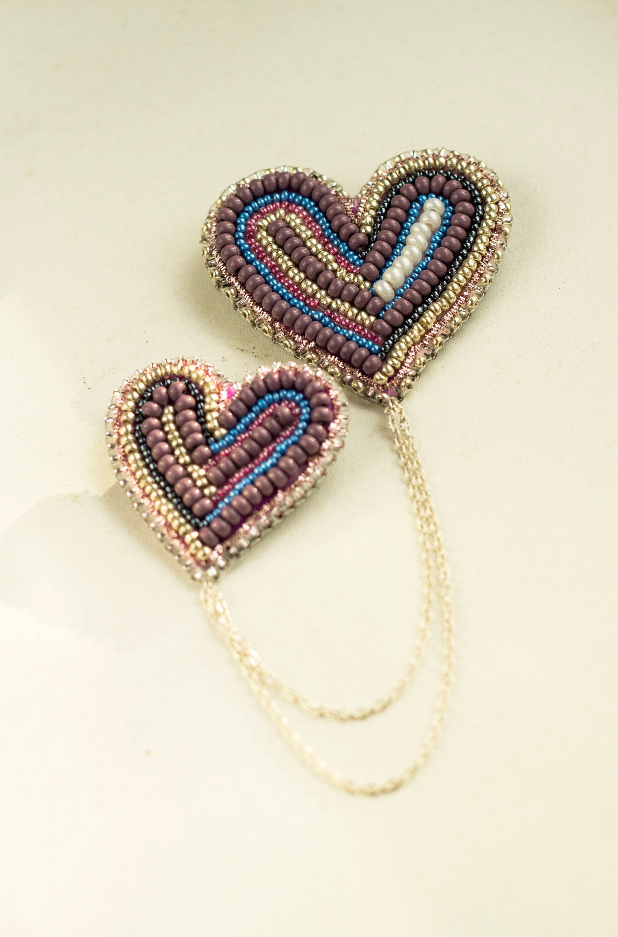 Pair of Hearts Brooch CUORI / Chain Double Pin Beaded Brooch / Silver ...