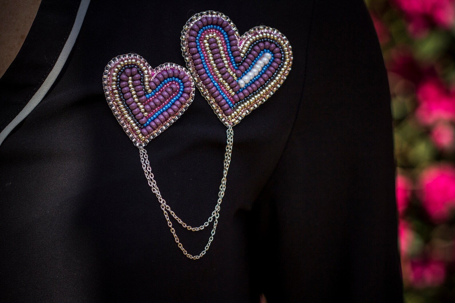 Pair of Hearts Brooch CUORI / Chain Double Pin Beaded Brooch / Silver ...