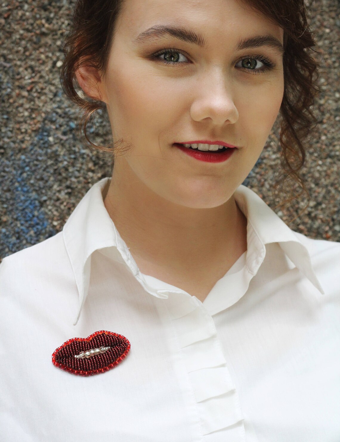 Ruby Lips Brooch / Artsy Brooch Gift for Painter / Alternative ...