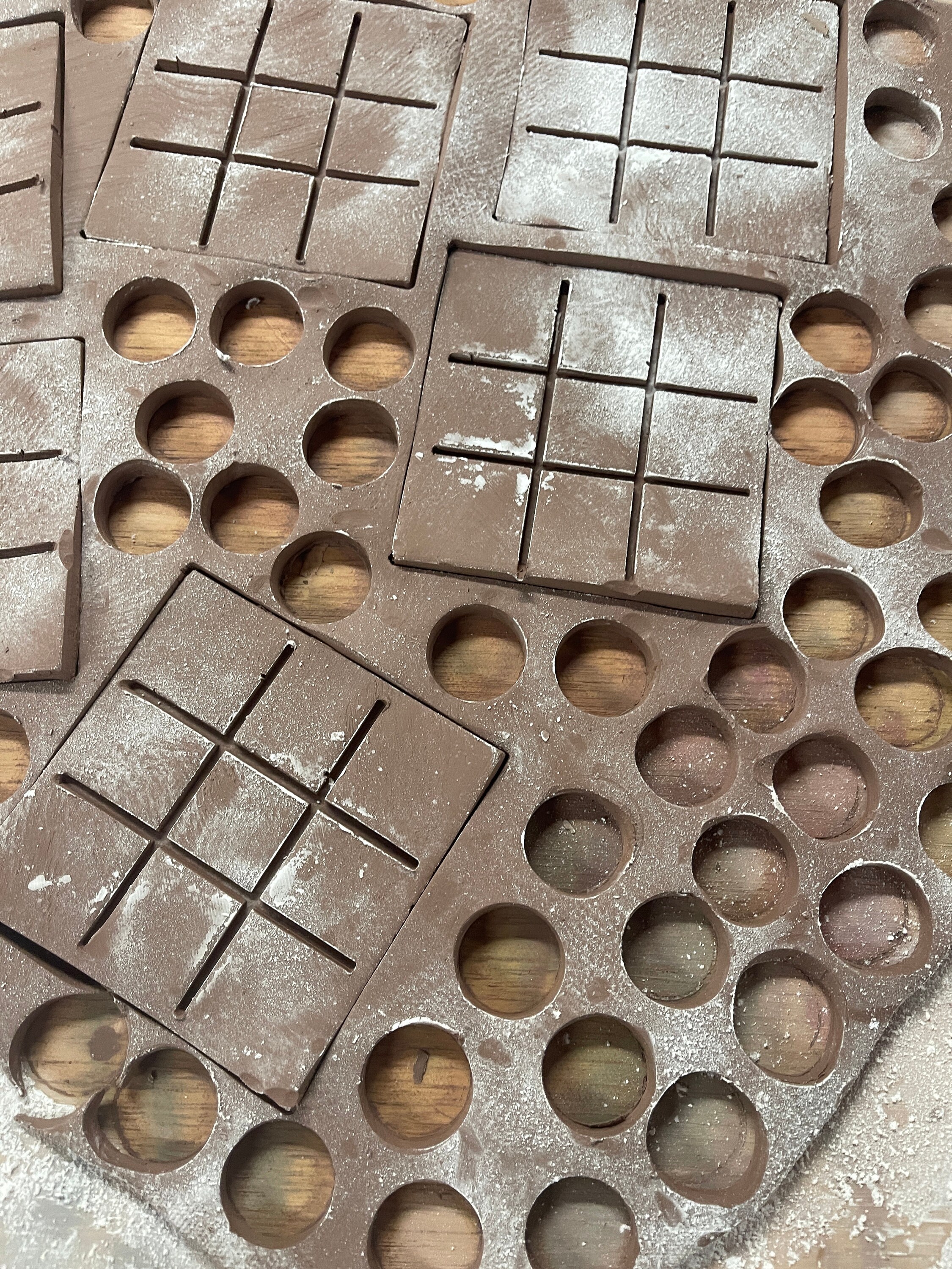 3D Printable Ceramic Tic Tac Toe Set - Game Board & Player Pieces STL ...