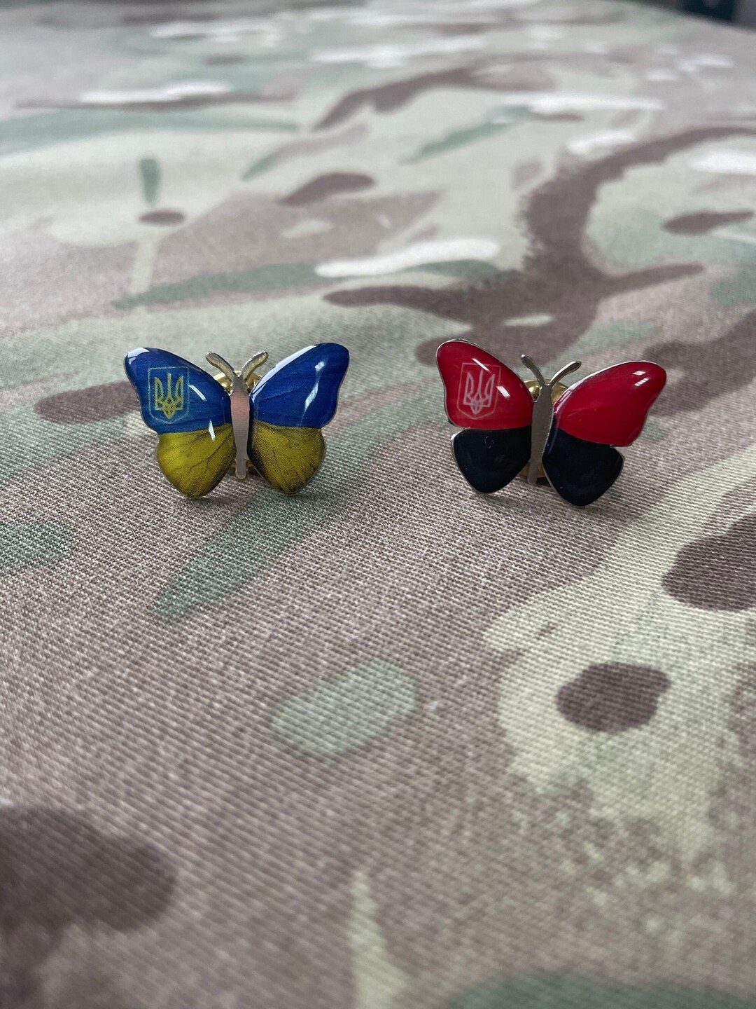 Ukrainian Flag Butterfly Symbol, Trident Pinback Buttons, Tryzub ...