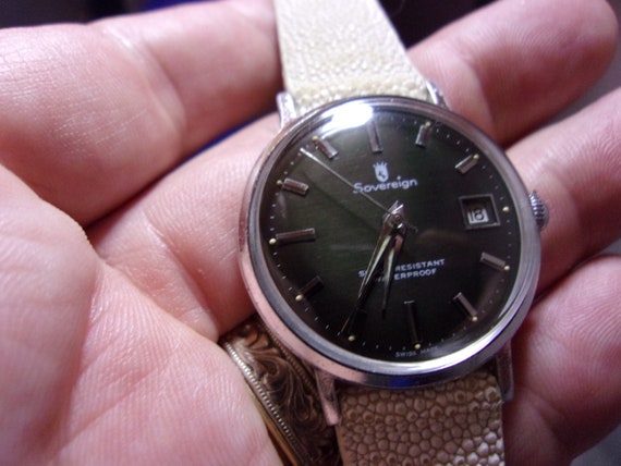 Vintage SOVEREIGN Aluminum Manual Men's Wristwatch Go… - Gem