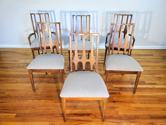 Broyhill windsor chairs store