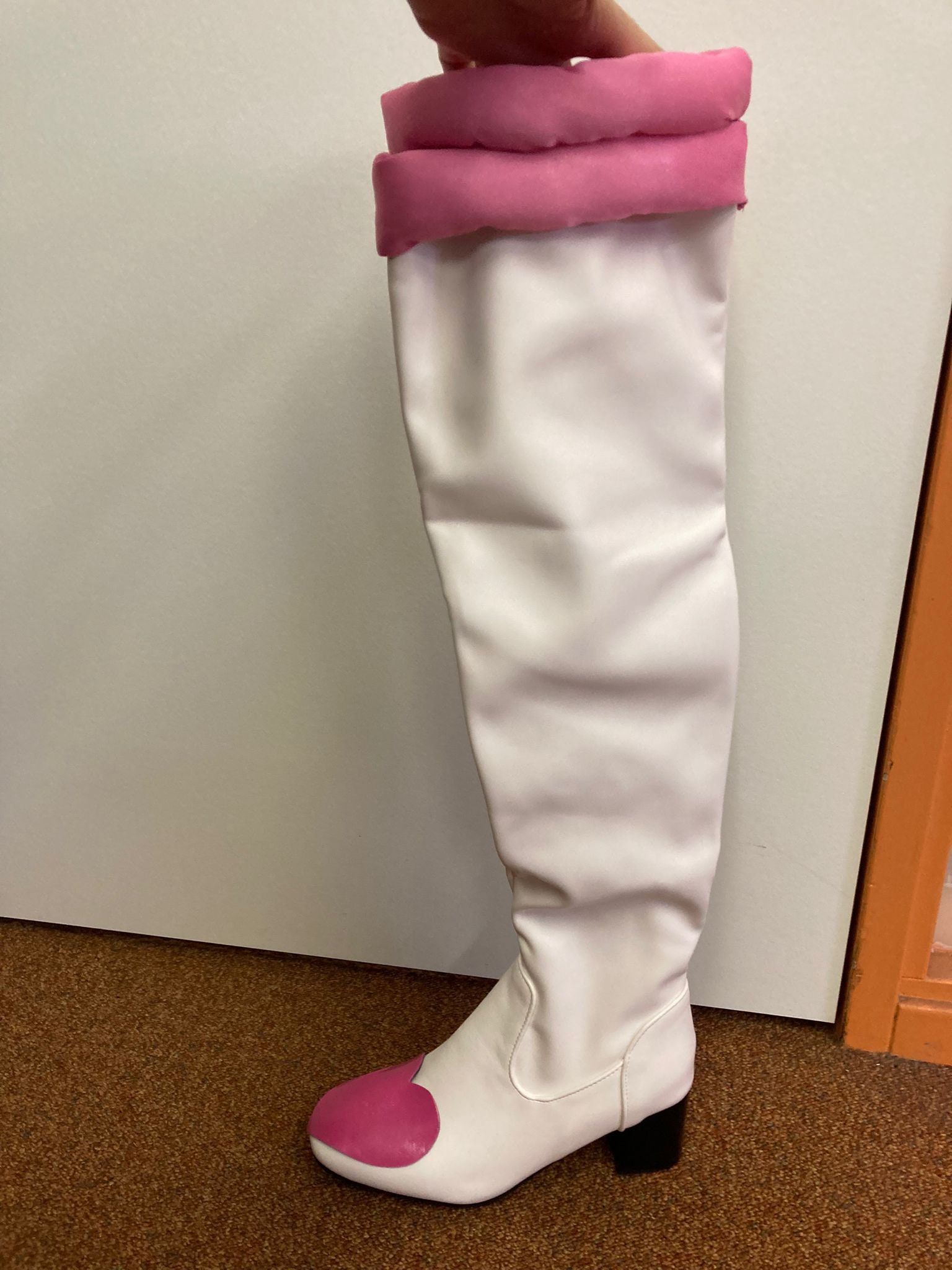 Rouge The Bat Cosplay