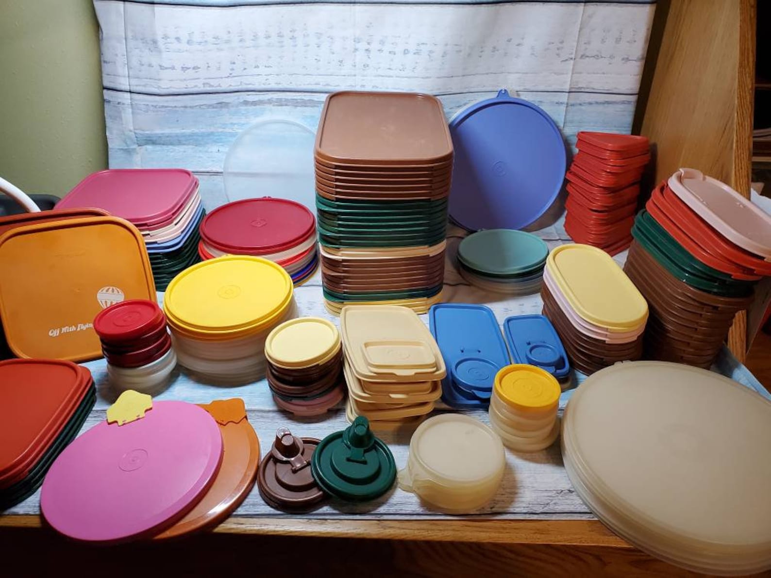 Tupperware Replacement Lids (listing #2)...READ Description!...lots of ...