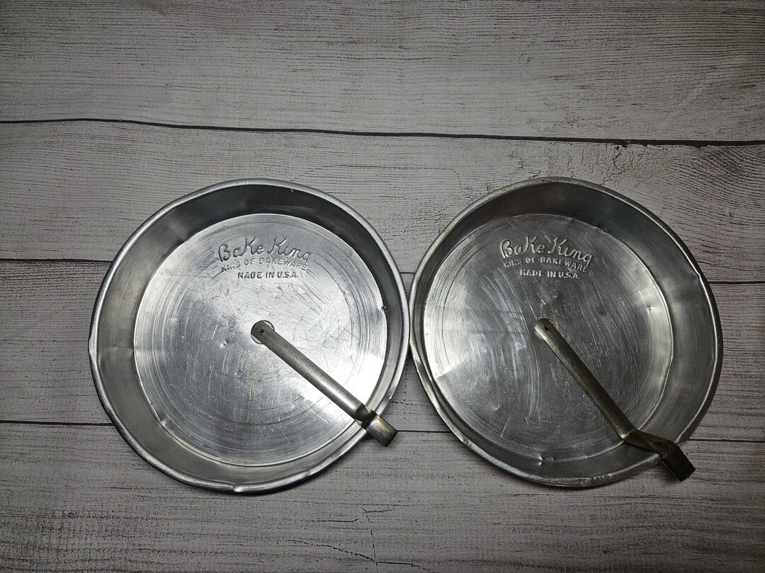 PAIR of Vintage Bake King Aluminum Cake Pans W/ Easy Release Slider - 8 ...
