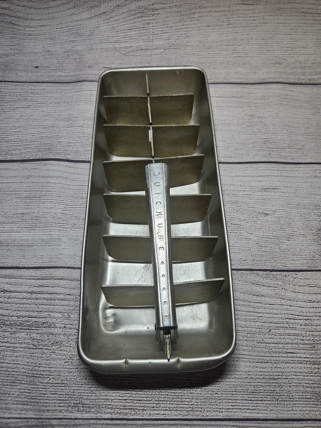 Vintage QUICKUBE Aluminum Ice Cube Tray With Lift Handle - 14 Cubes per ...