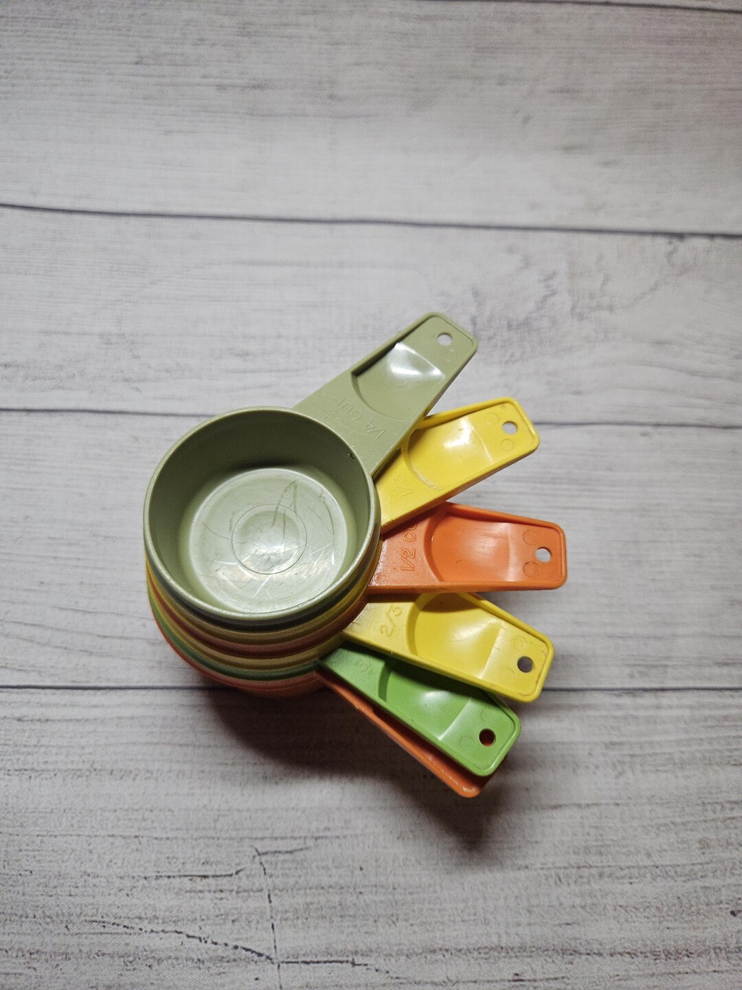 Vintage Tupperware Measuring Cups - Set of 6 - RETRO COLORS - 1970s ...