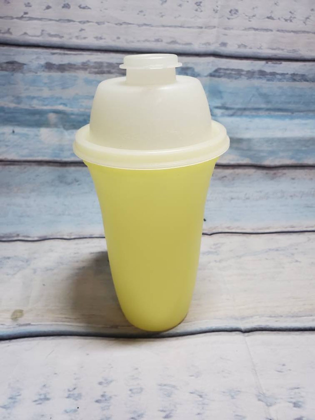 Vintage Yellow Tupperware Quick Shake Container 844 COMPLETE - Etsy
